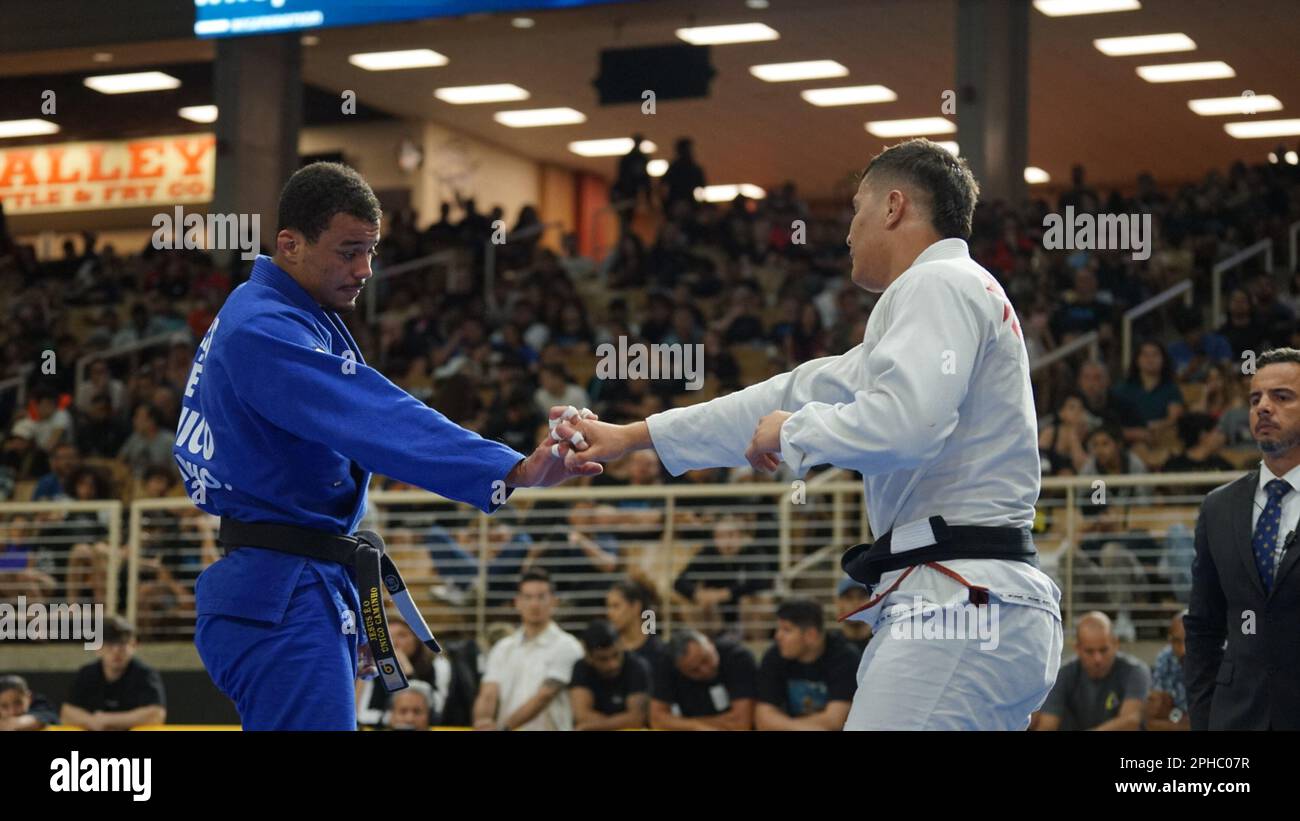 Ezekiel choke hi-res stock photography and images - Alamy