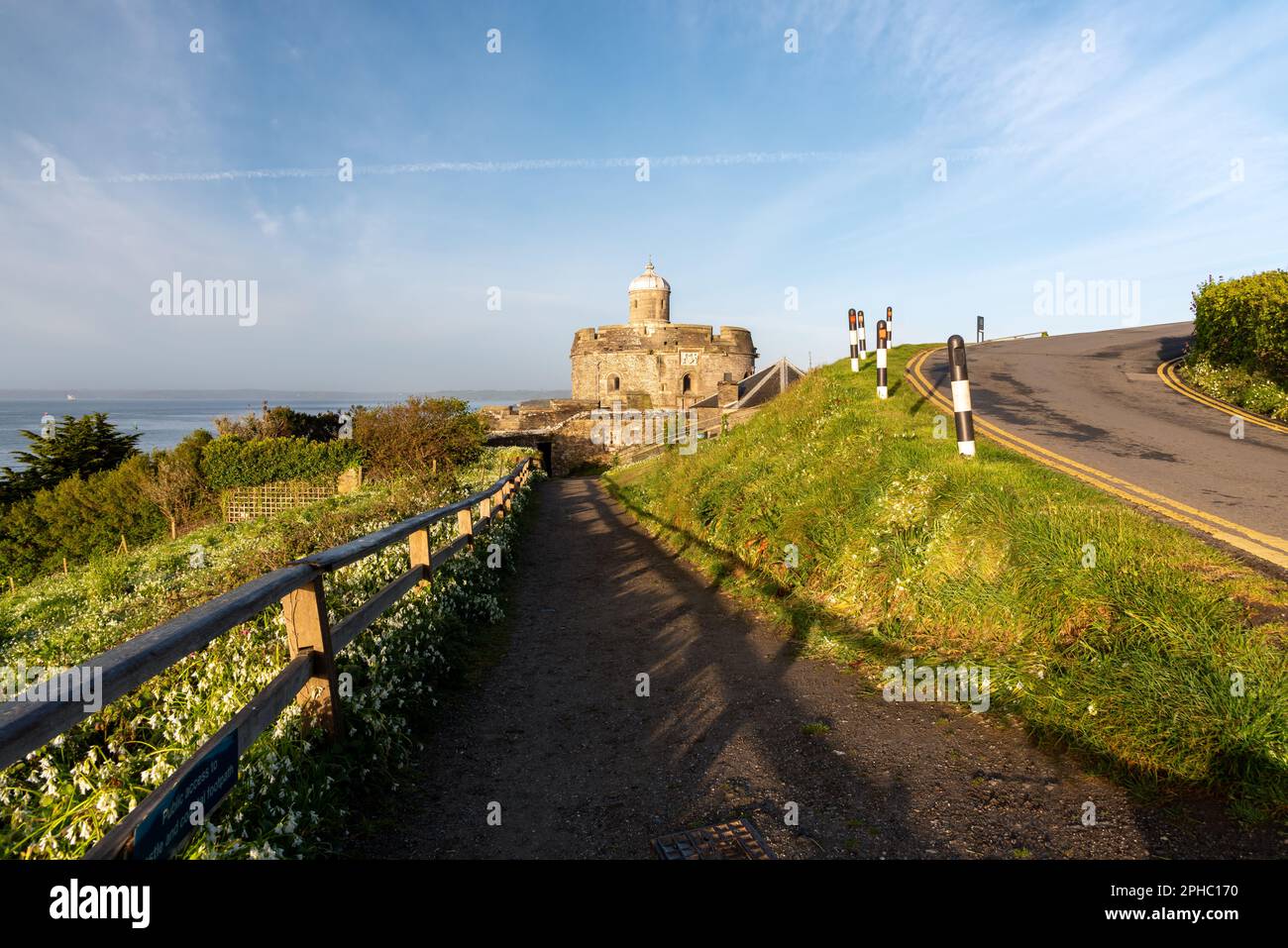 Clifftop watch tower hi-res stock photography and images - Alamy