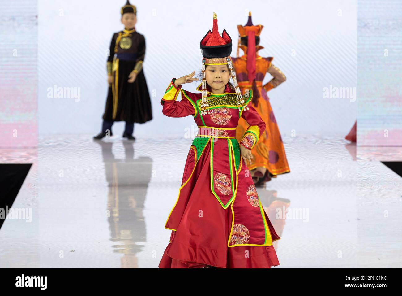 Moscow, Russia. 26th of March, 2023. Kids present national Tuvan ...
