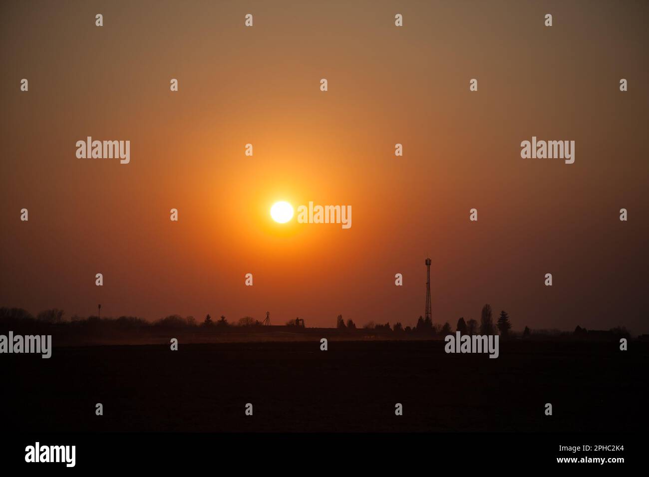 Sun landscape sunset hi-res stock photography and images - Alamy