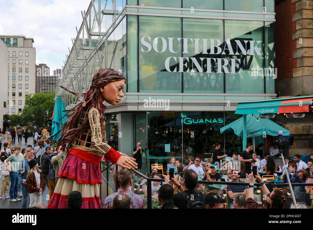 London, UK. 25 Jun 2022. 'The Walk: Dance With Amal', part of Refugee ...