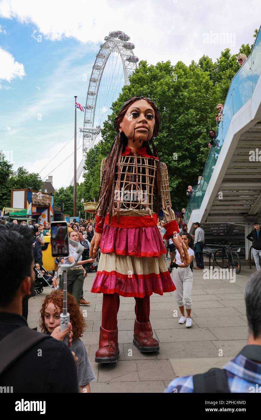 London, UK. 25 Jun 2022. 'The Walk: Dance With Amal', part of Refugee ...