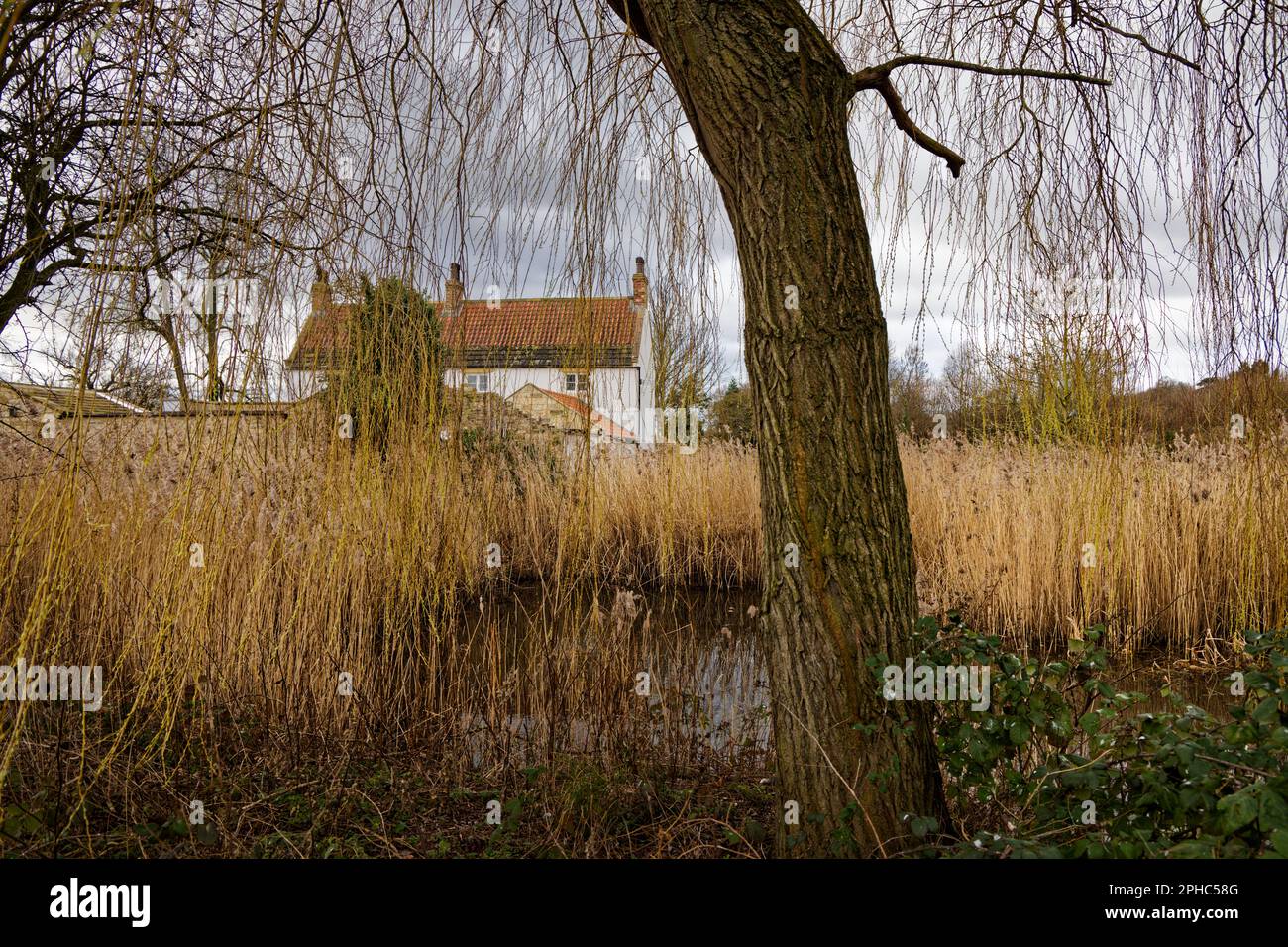 Gamekeepers cottage hi-res stock photography and images - Alamy