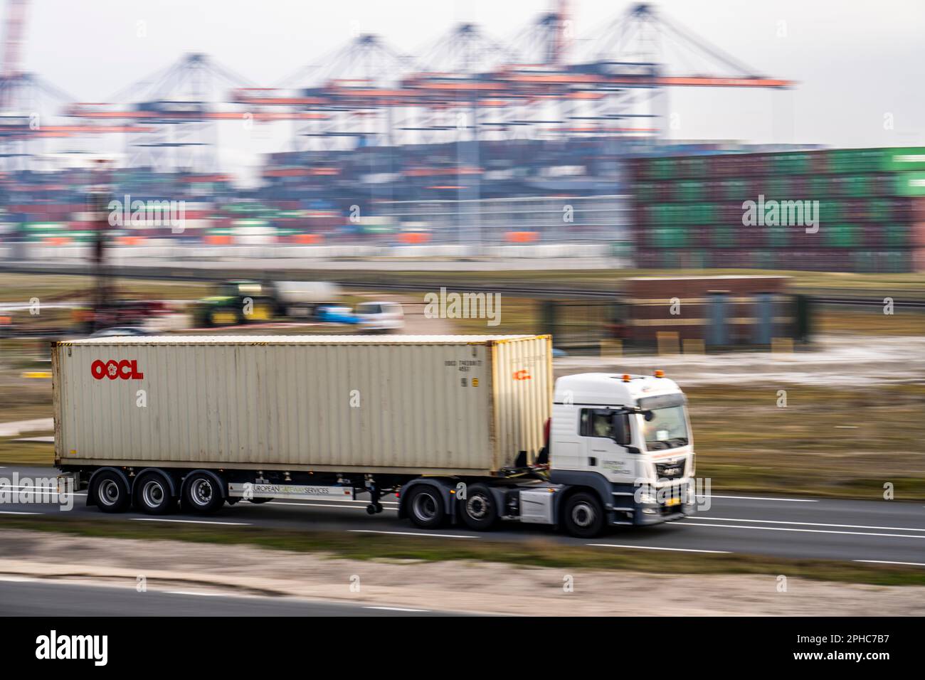 Container truck, bringing containers from Euromax Container Terminal ...