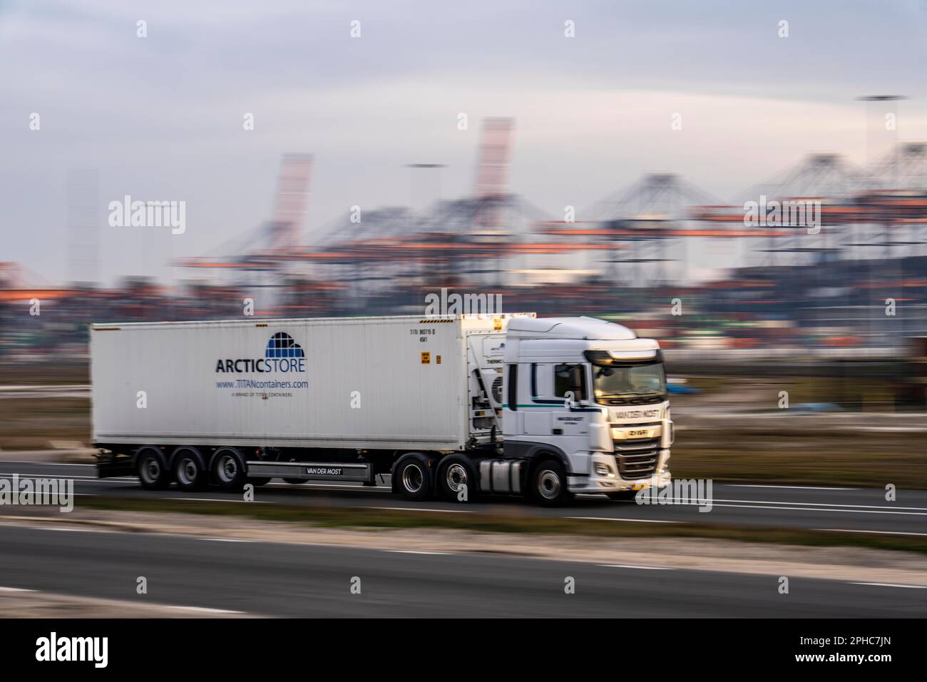 Container truck, bringing containers from Euromax Container Terminal ...