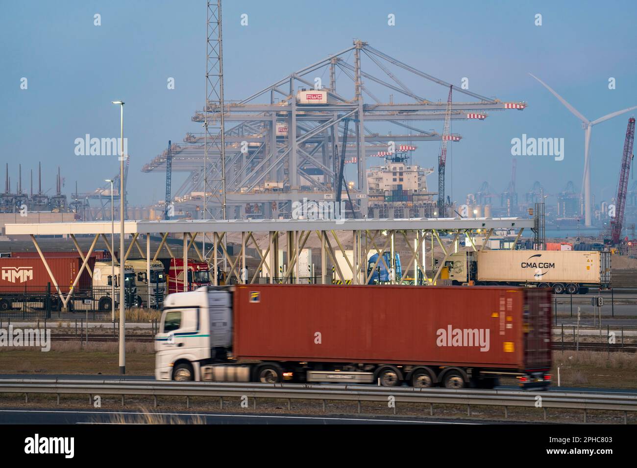 Port of Maasvlakte2, entry and exit control to RWG Container Terminal ...