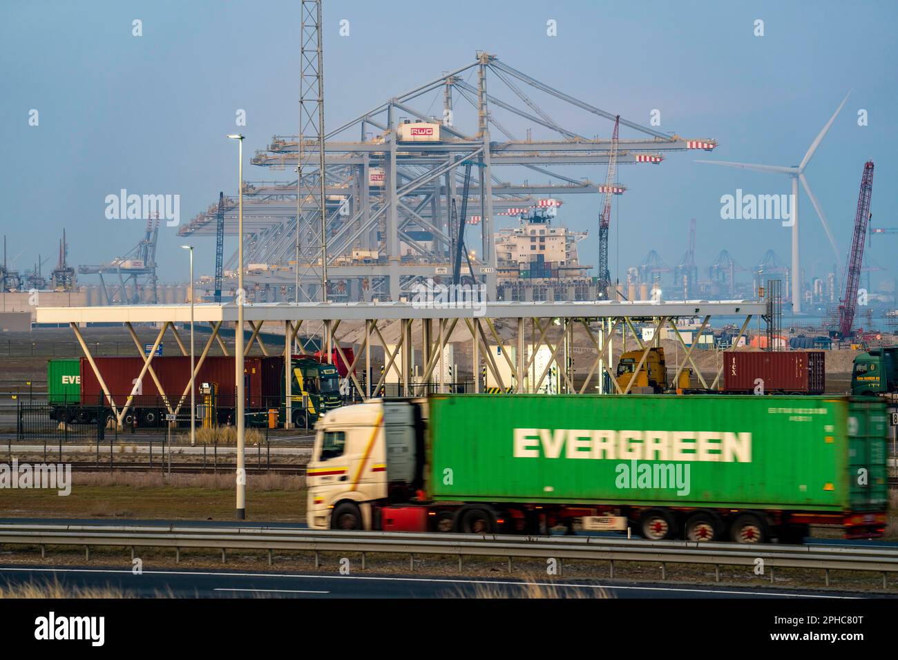 Port of Maasvlakte2, entry and exit control to RWG Container Terminal ...