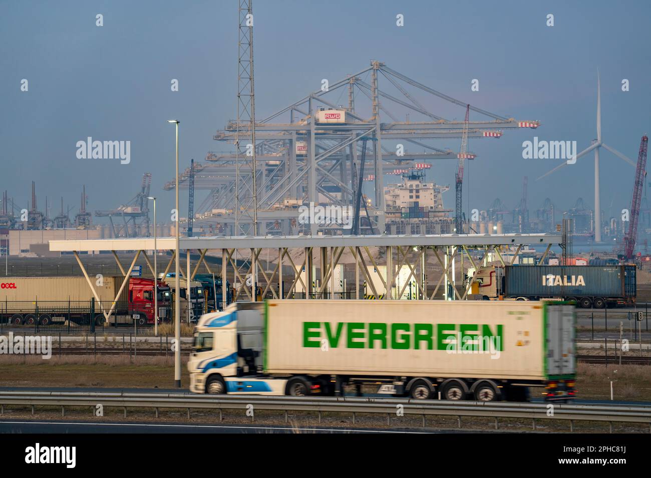 Port of Maasvlakte2, entry and exit control to RWG Container Terminal ...