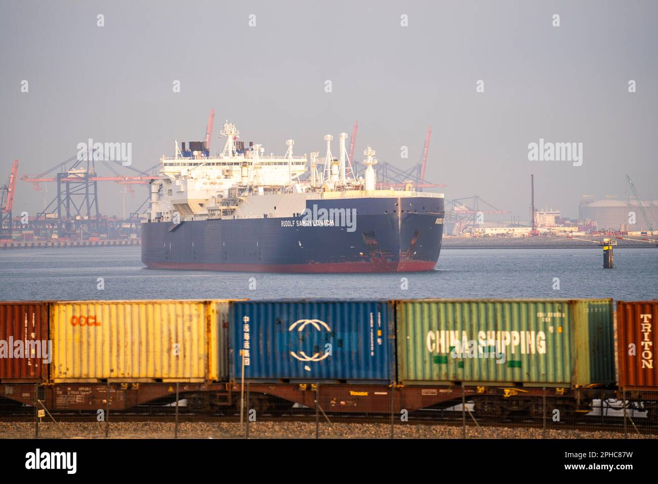 Goods train, container train, bringing containers to Euromax Container ...