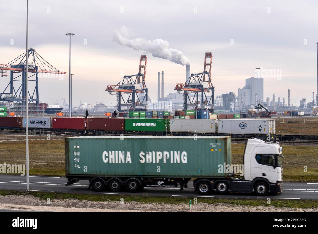 Goods train, container train, brings containers to Euromax Container ...