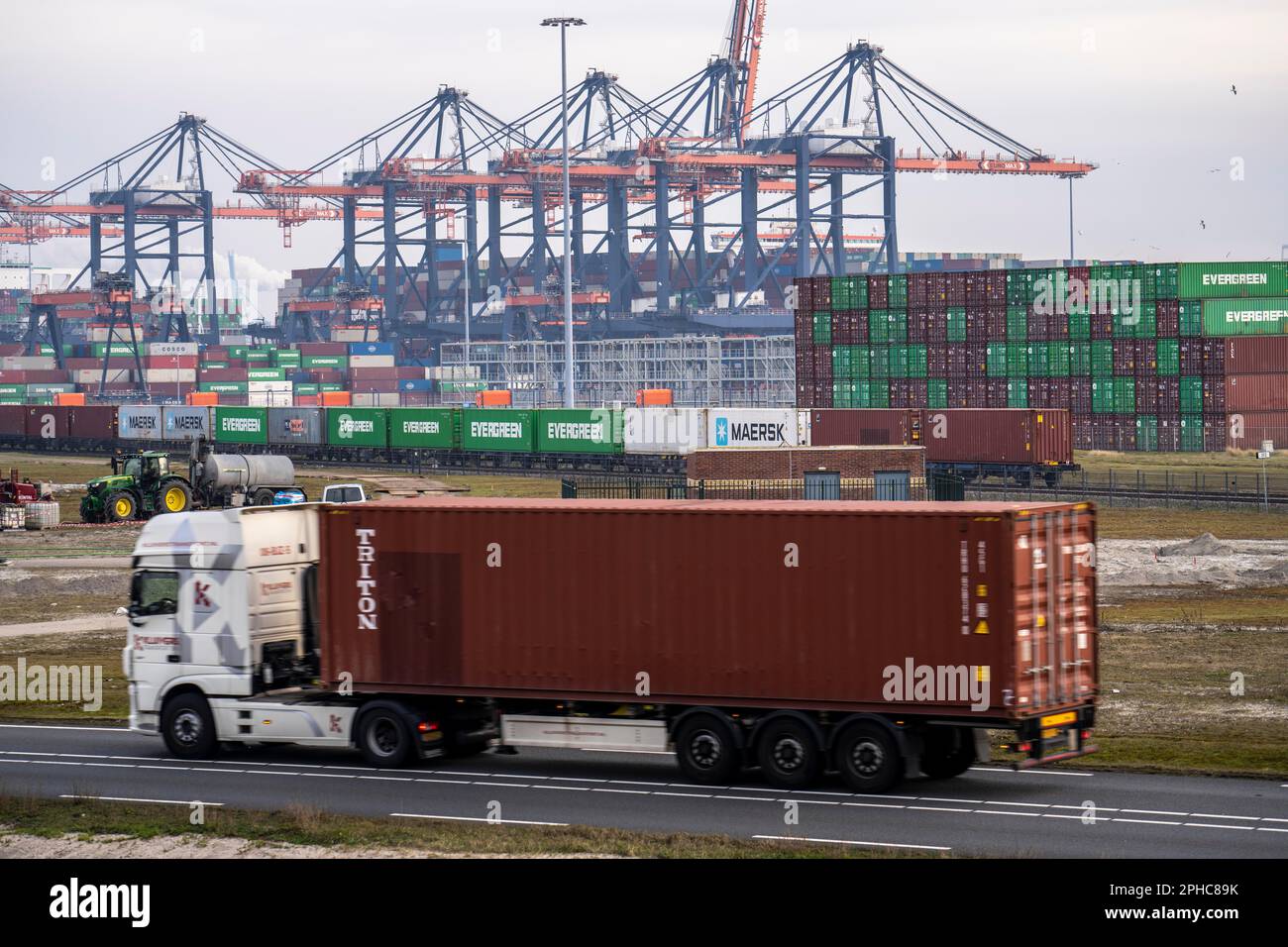 Goods train, container train, brings containers to Euromax Container ...