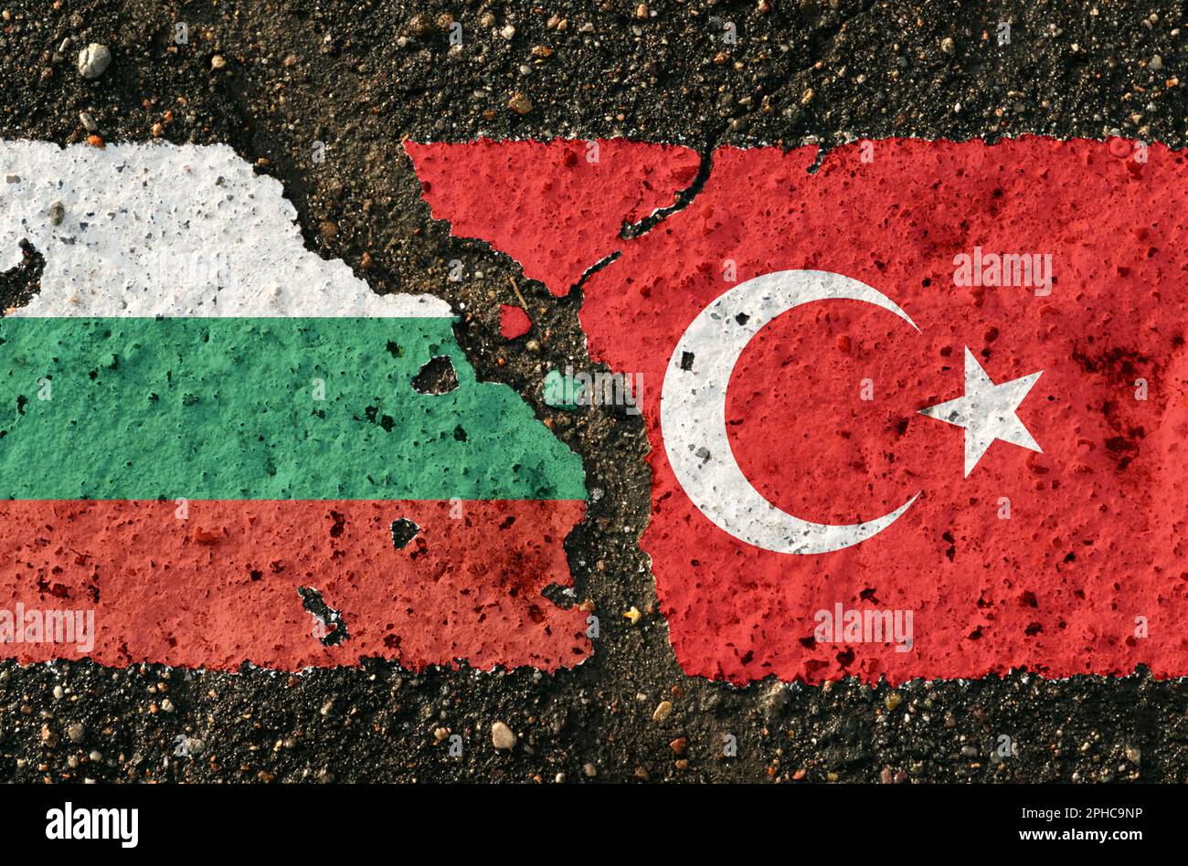 On the pavement there are images of the flags of Bulgaria and Turkey ...