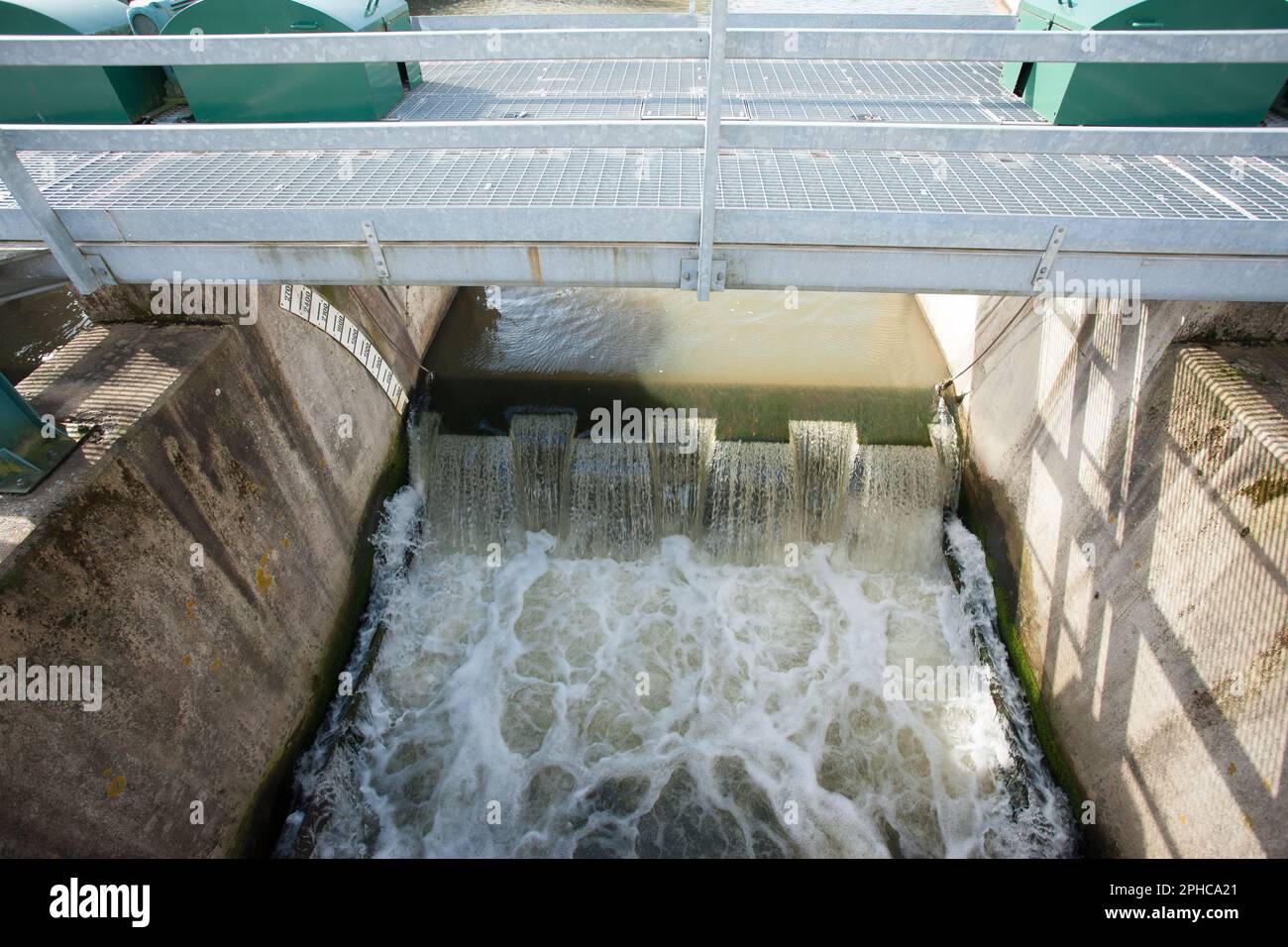River Ember Molesey Surrey UK Stock Photo - Alamy