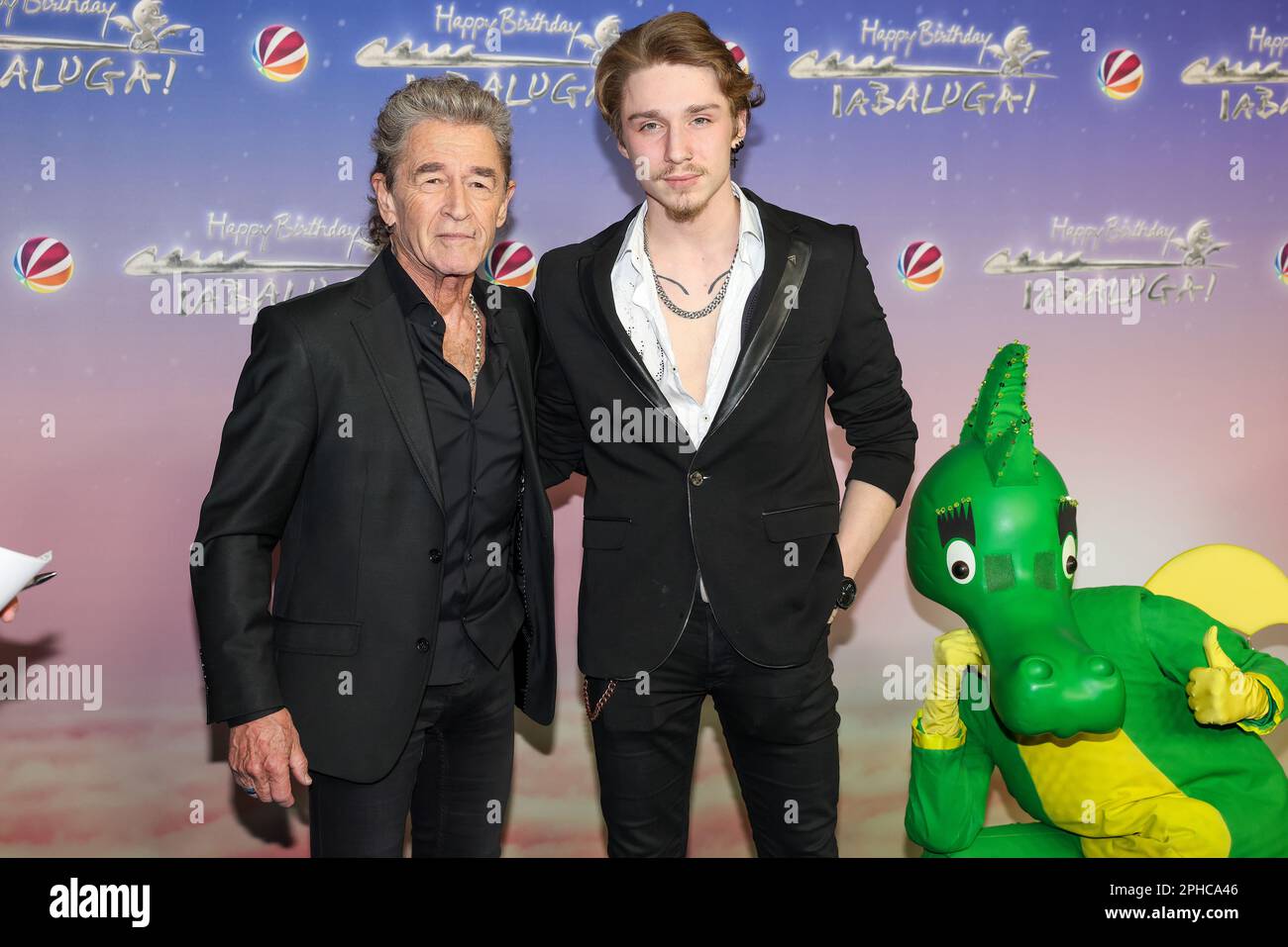 Berlin, Germany. 27th Mar, 2023. Peter Maffay (l), musician, and his ...