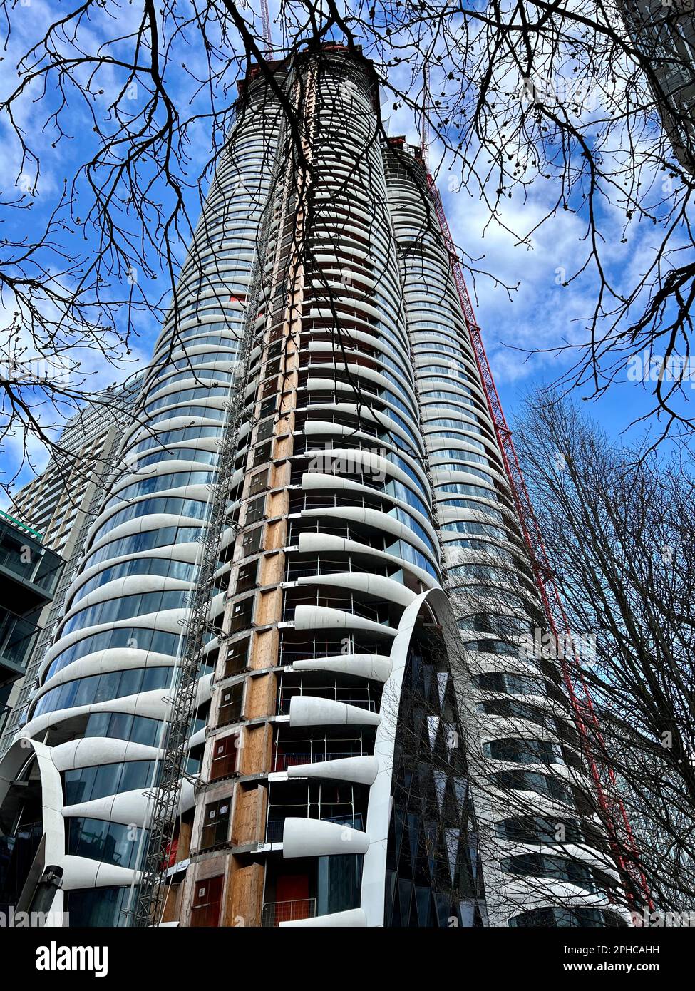 British street houses skyscrapers hi-res stock photography and images ...
