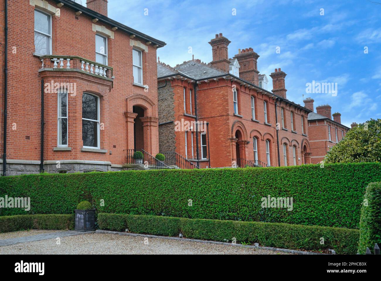 Street with row of large old brick semi-detached houses Stock Photo - Alamy Street with row of large old brick semi-detached houses Stock Photo - Alamy