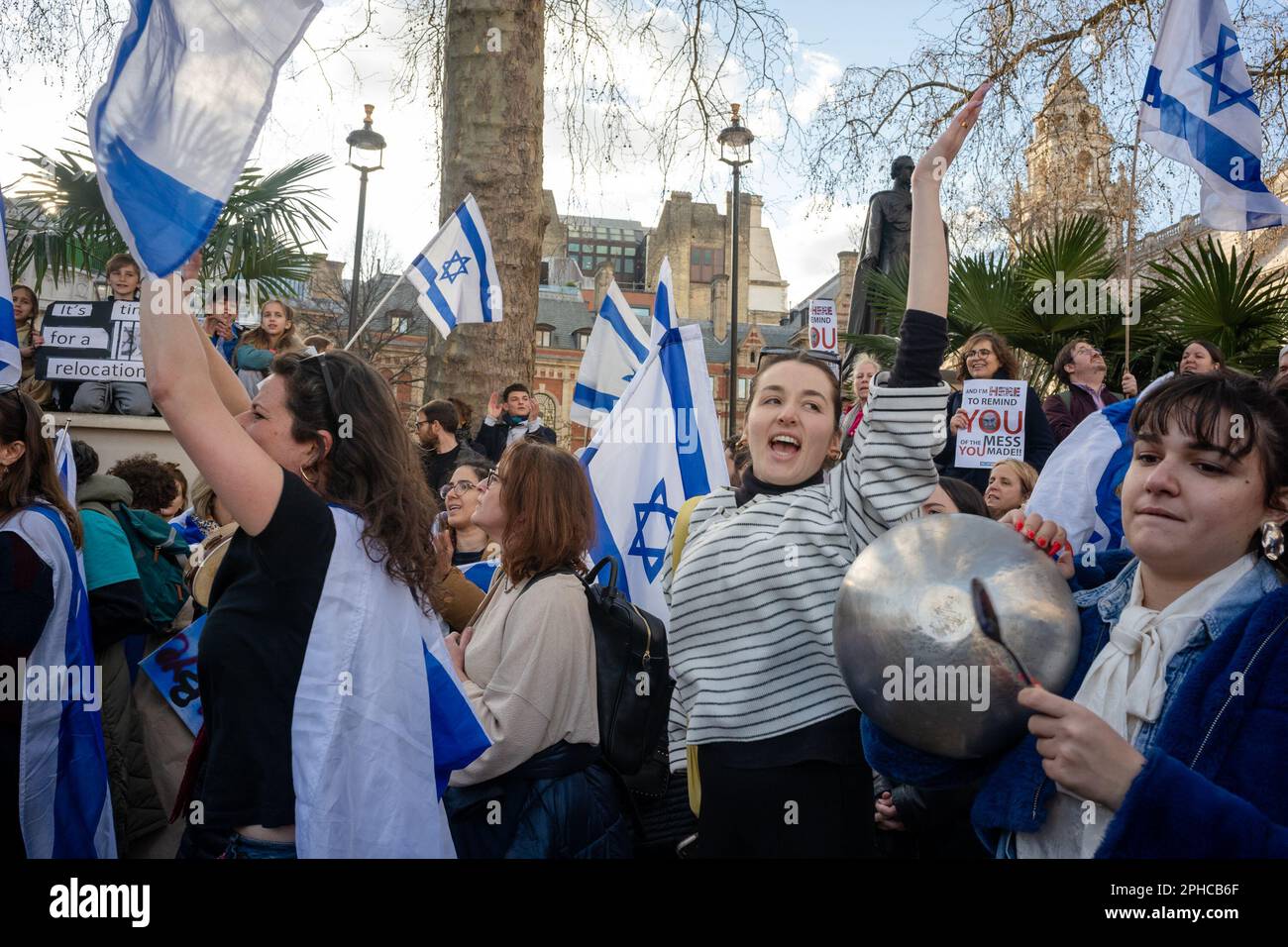 London/UK 27 MAR 2023. As Benjamin Netanyahu announced he would delay ...
