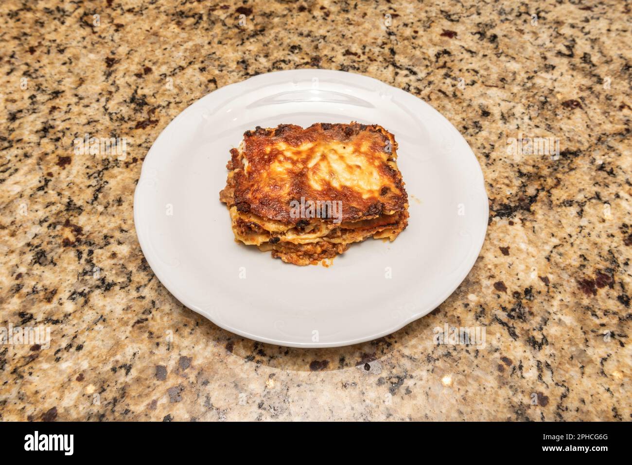 Same food different plate hi-res stock photography and images - Alamy