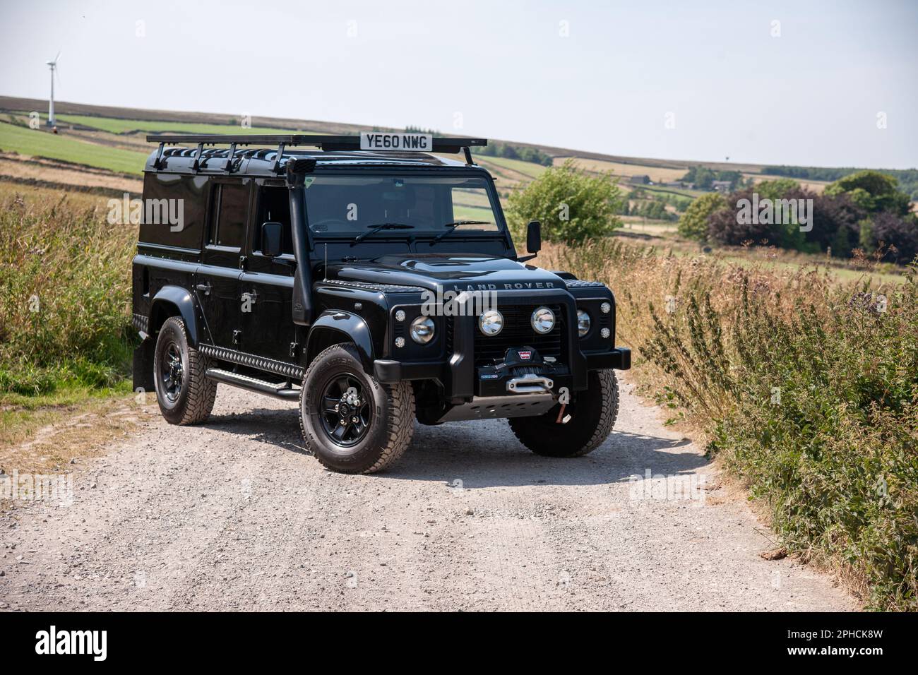 Land rover defender 110 hi-res stock photography and images - Alamy