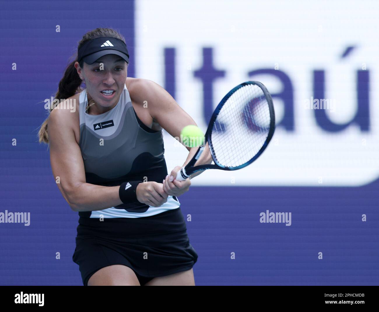 MIAMI GARDENS, FLORIDA - MARCH 27: Jessica Pegula of United States hits ...