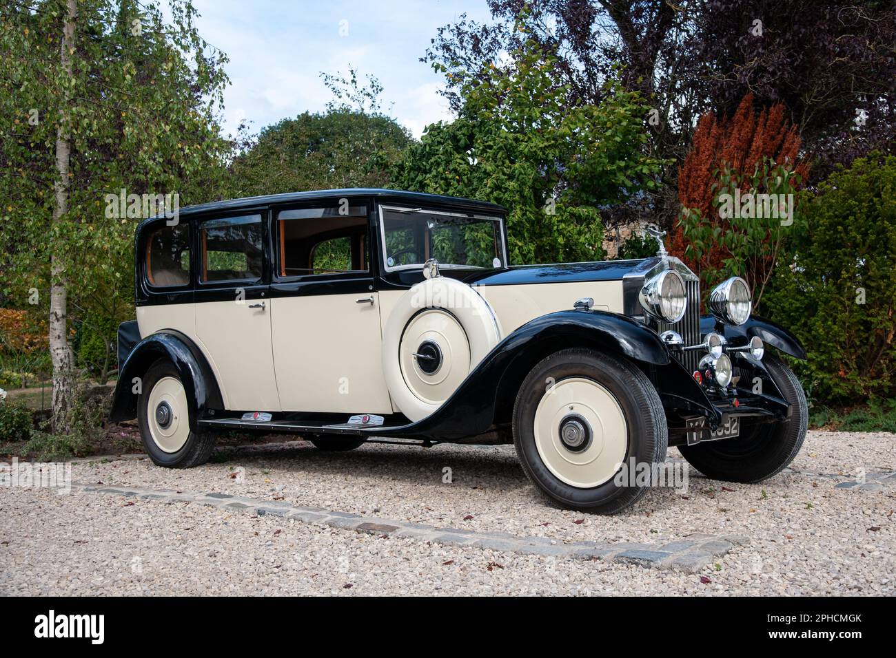 Vintage british 1930s upper class hi-res stock photography and images ...