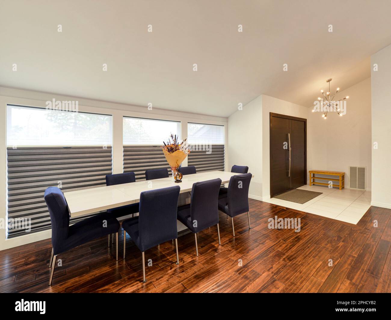 Modern residential dining room interior Stock Photo - Alamy