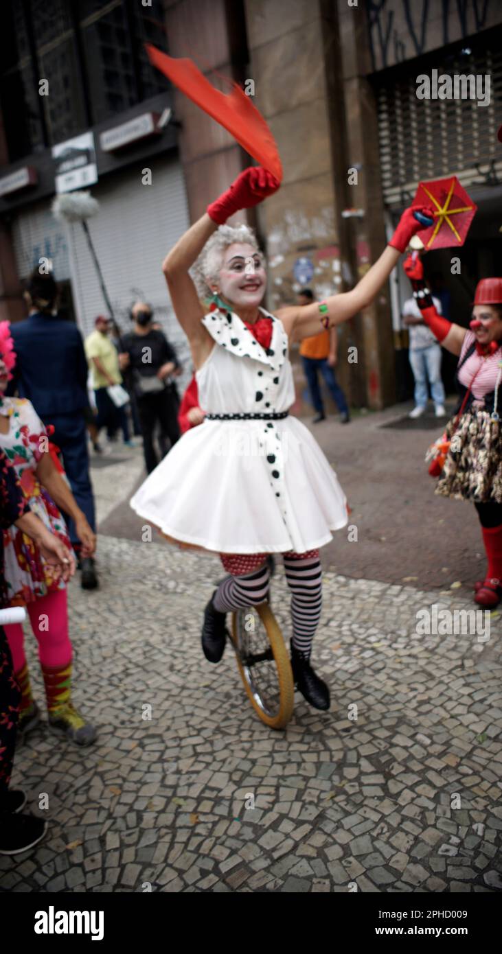 Sao Paulo, Brazil. 27th Mar, 2023. Clowns and circus performers take ...