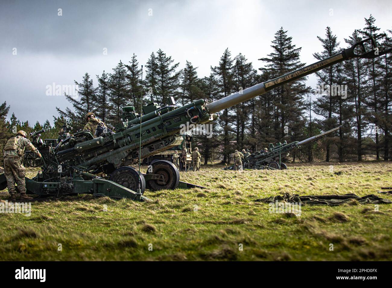 U.S. Soldiers assigned to the Carnage Battery, Field Artillery Squadron ...