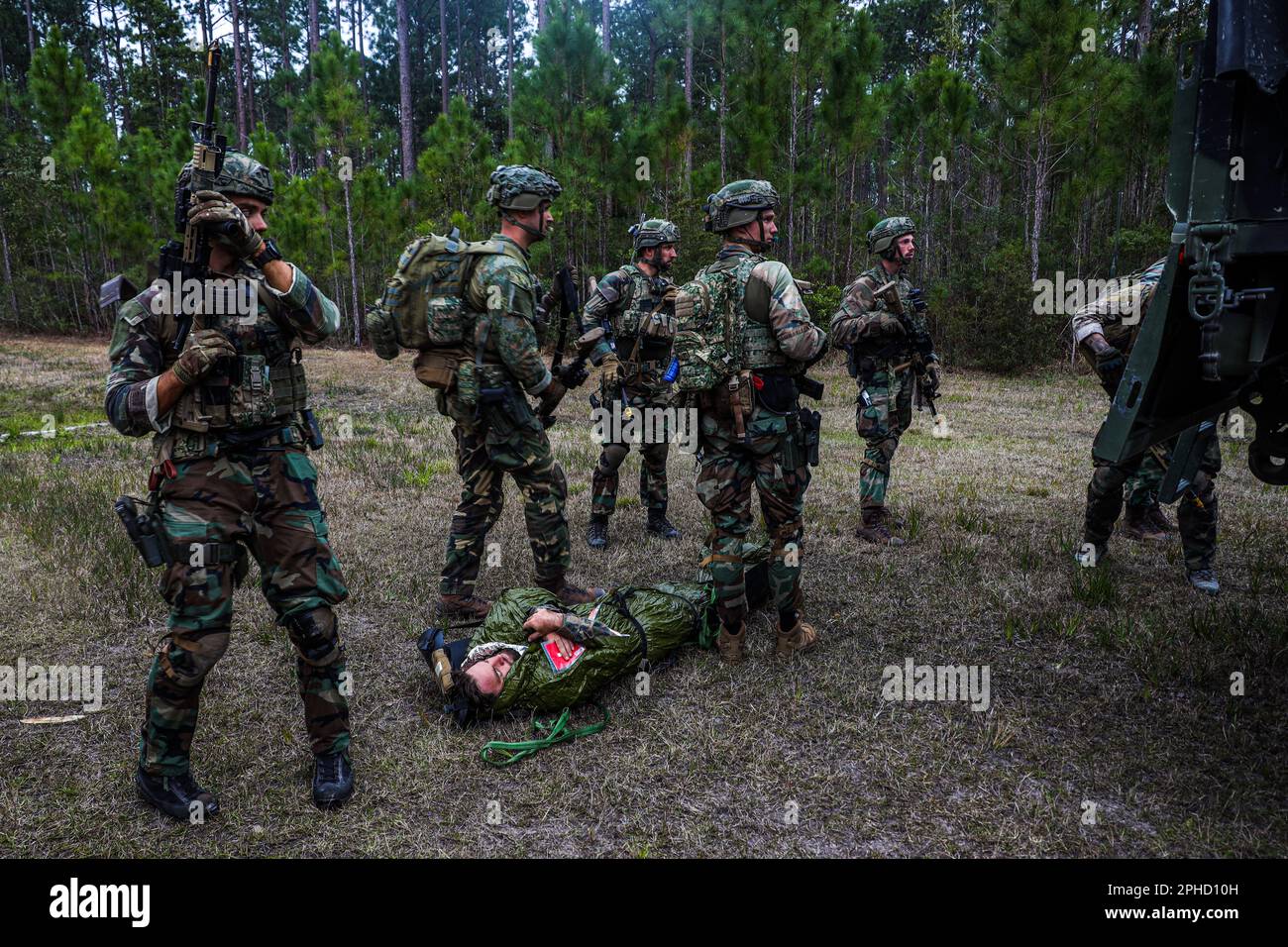 Dutch Marines with Marine Squadron Carib, Netherlands Marine Corps ...