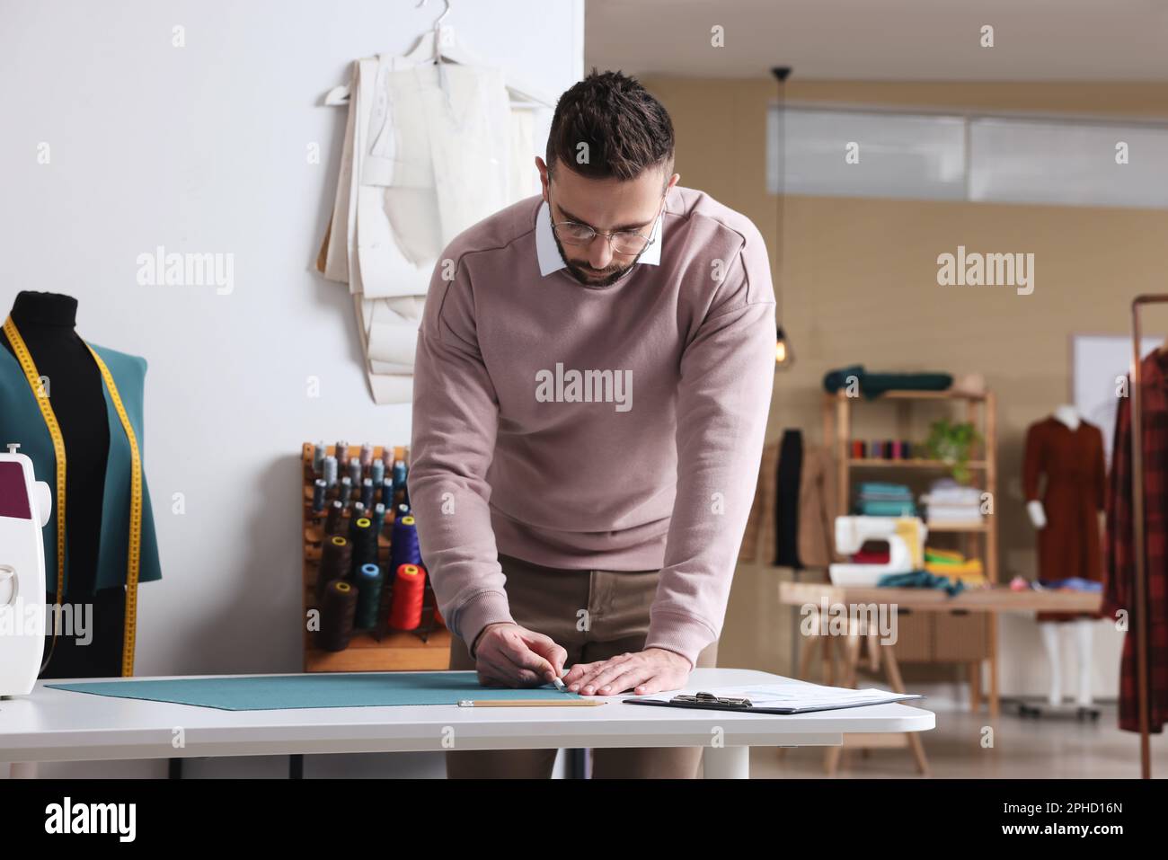 Chalk marking hi-res stock photography and images - Alamy