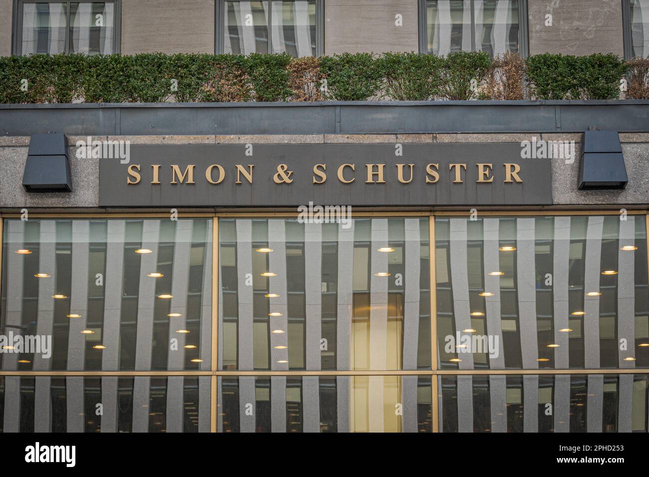 Simon and schuster building hi-res stock photography and images - Alamy