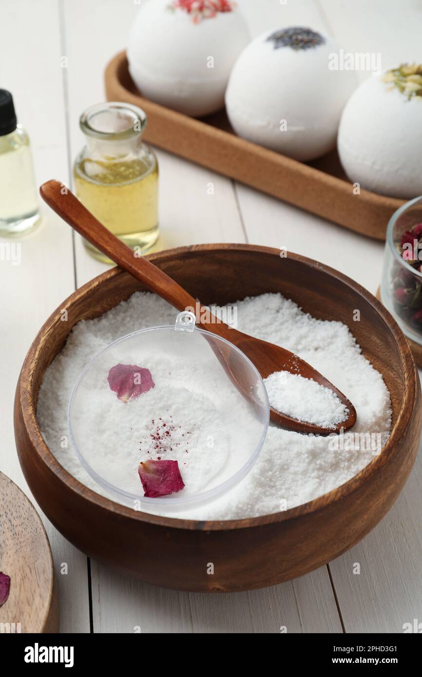 Bomb making process hi-res stock photography and images - Alamy