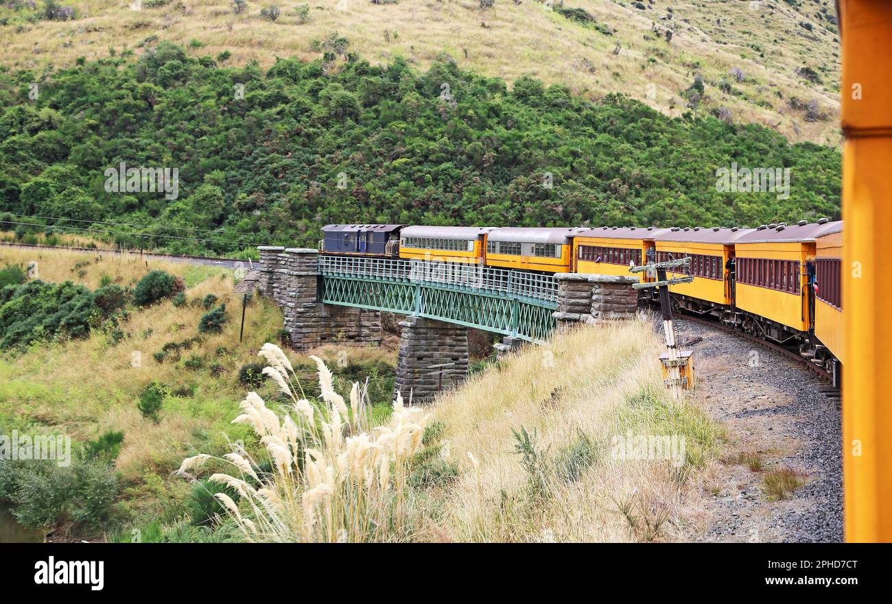 Taieri Gorge railway - New Zealand Stock Photo - Alamy