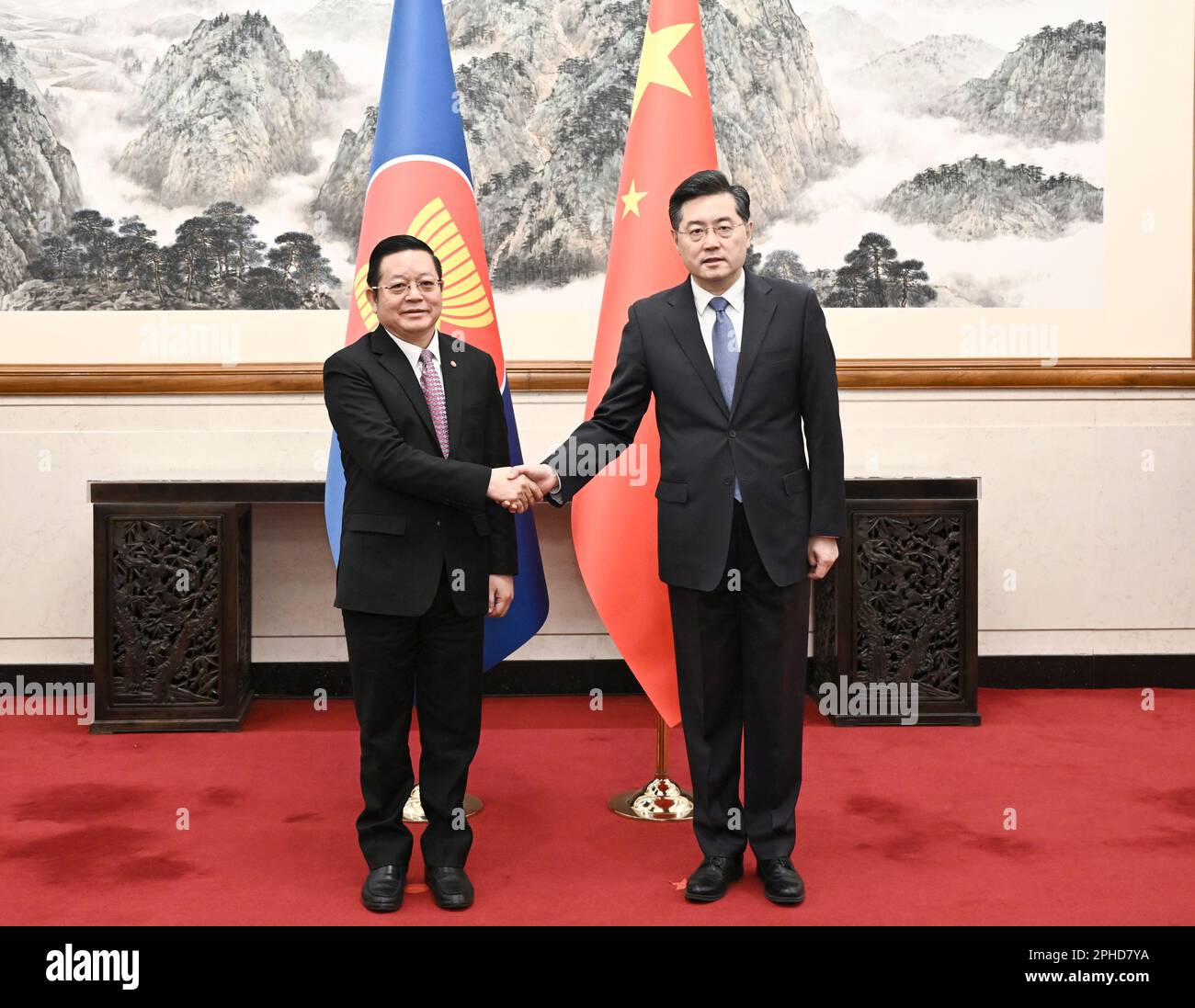 Kao kim hourn hi-res stock photography and images - Alamy