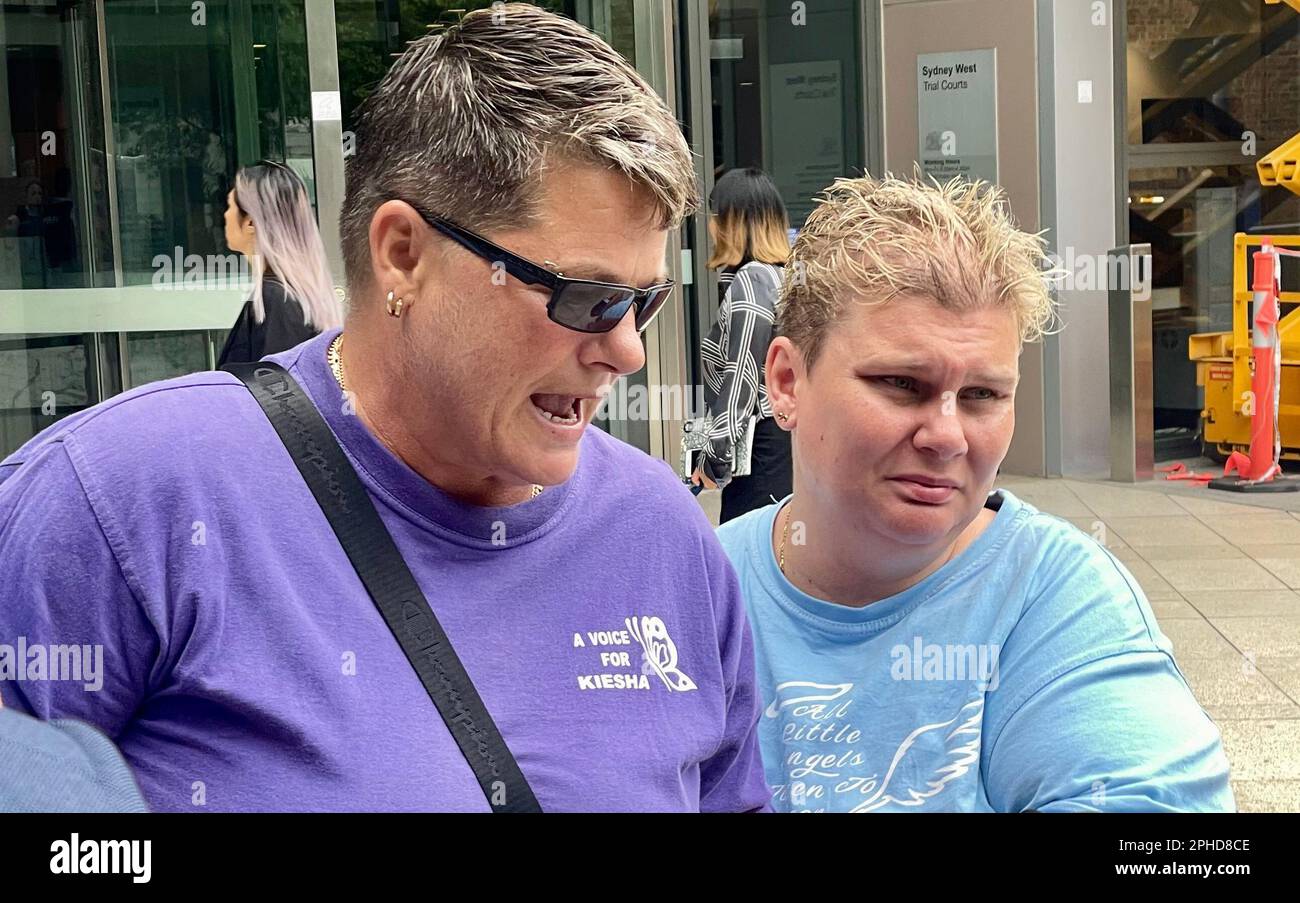 Alison Anderson (L) talking to media after Robert Terry Smith was ...