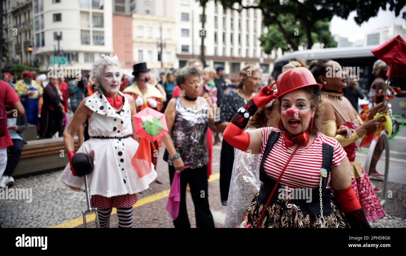 Sao Paulo, Brazil. 27th Mar, 2023. Clowns and circus performers take ...