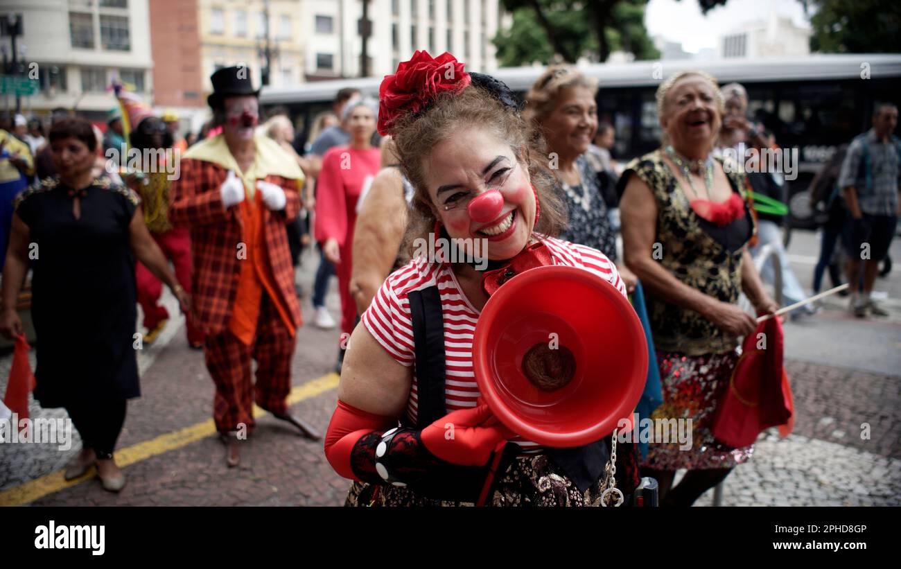 Sao Paulo, Brazil. 27th Mar, 2023. Clowns and circus performers take ...