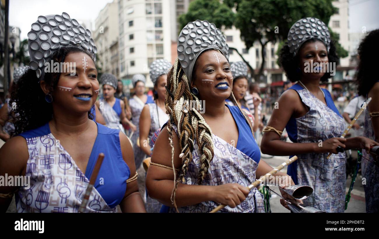 Sao Paulo, Brazil. 27th Mar, 2023. Clowns and circus performers take ...