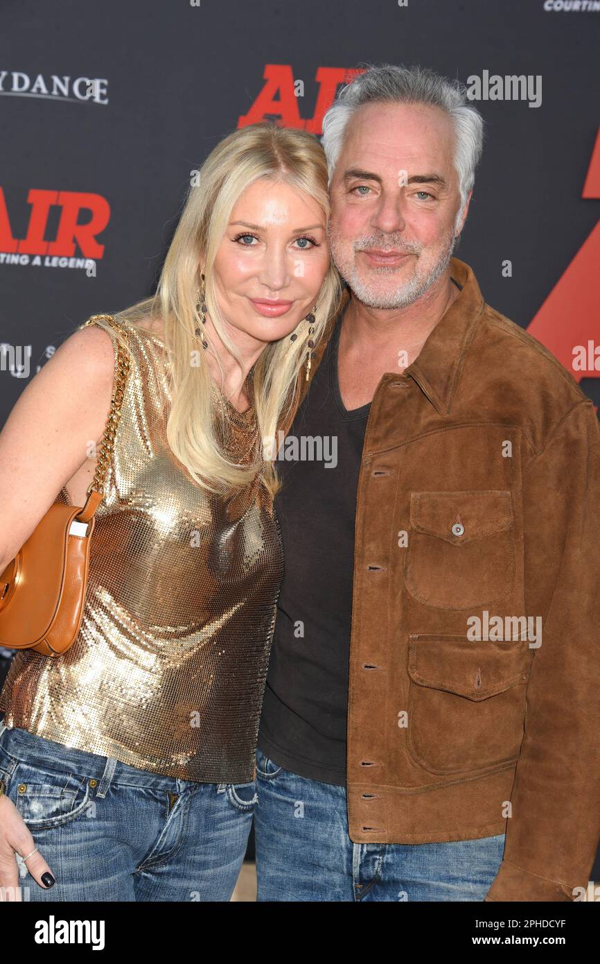 Los Angeles, Ca. 27th Mar, 2023. Samantha Edge and Titus Welliver at ...