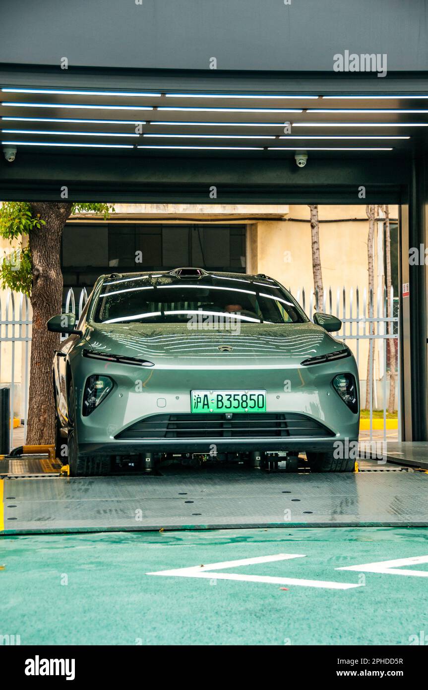 A Nio ET7 undergoing battery swapping with the Nio Power Swap Station 3 ...