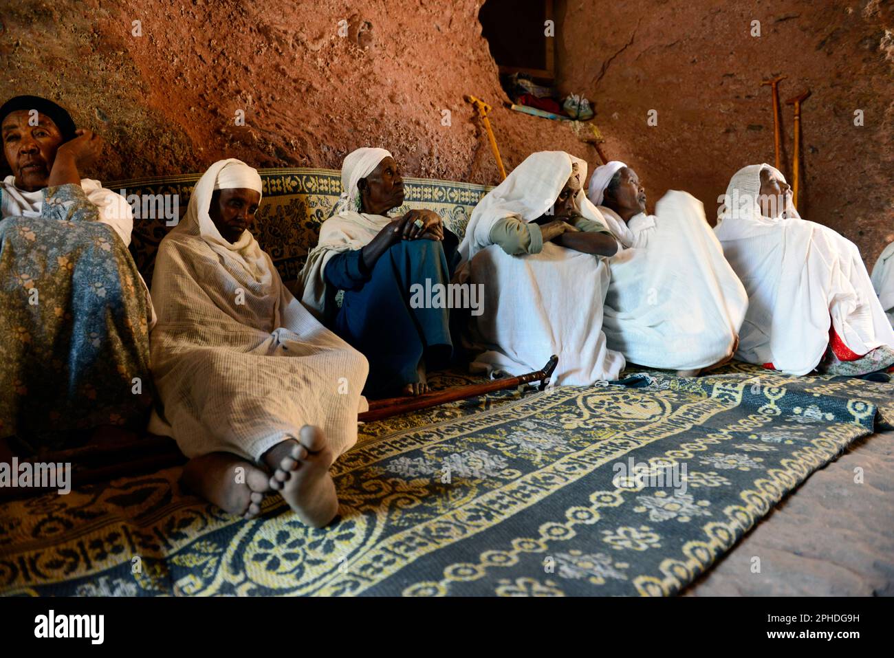 Ethiopian pilgrims sitting inside the Church of Saint George in ...