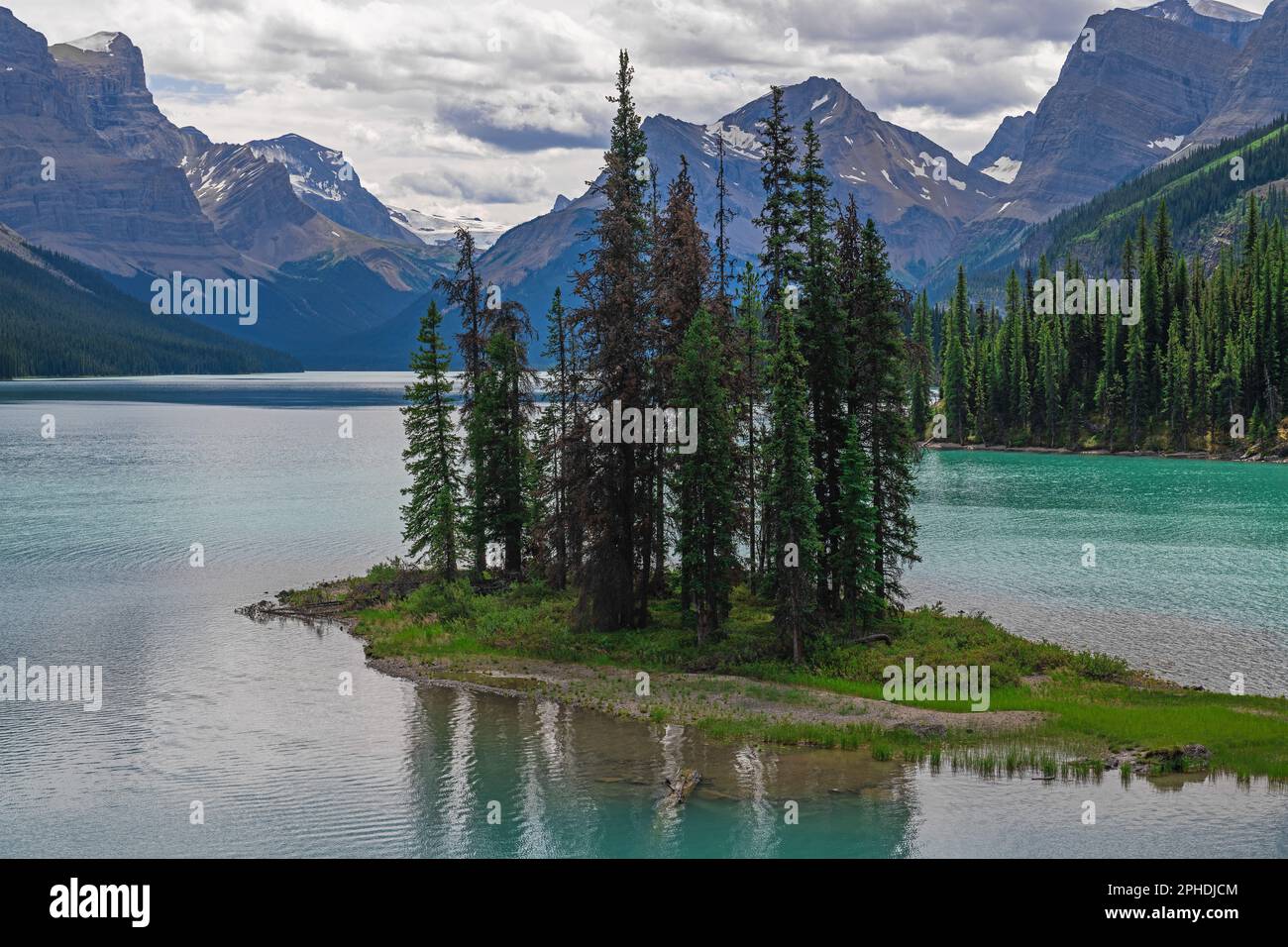 Spirit Island and Maligne Lake, Jasper national park, Alberta, Canada ...