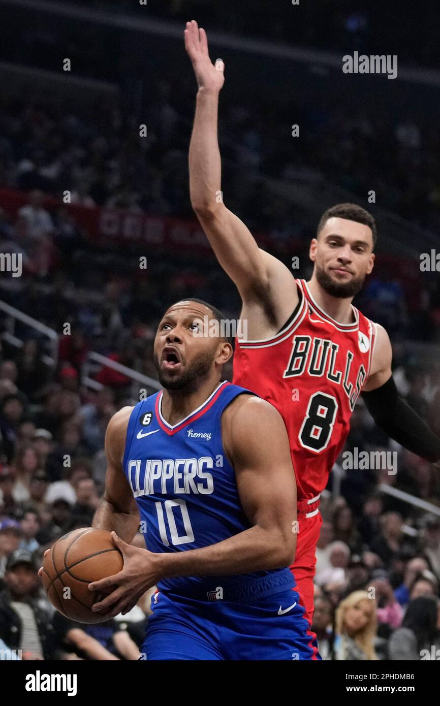 Los Angeles Clippers guard Eric Gordon (10) drives past Chicago Bulls ...