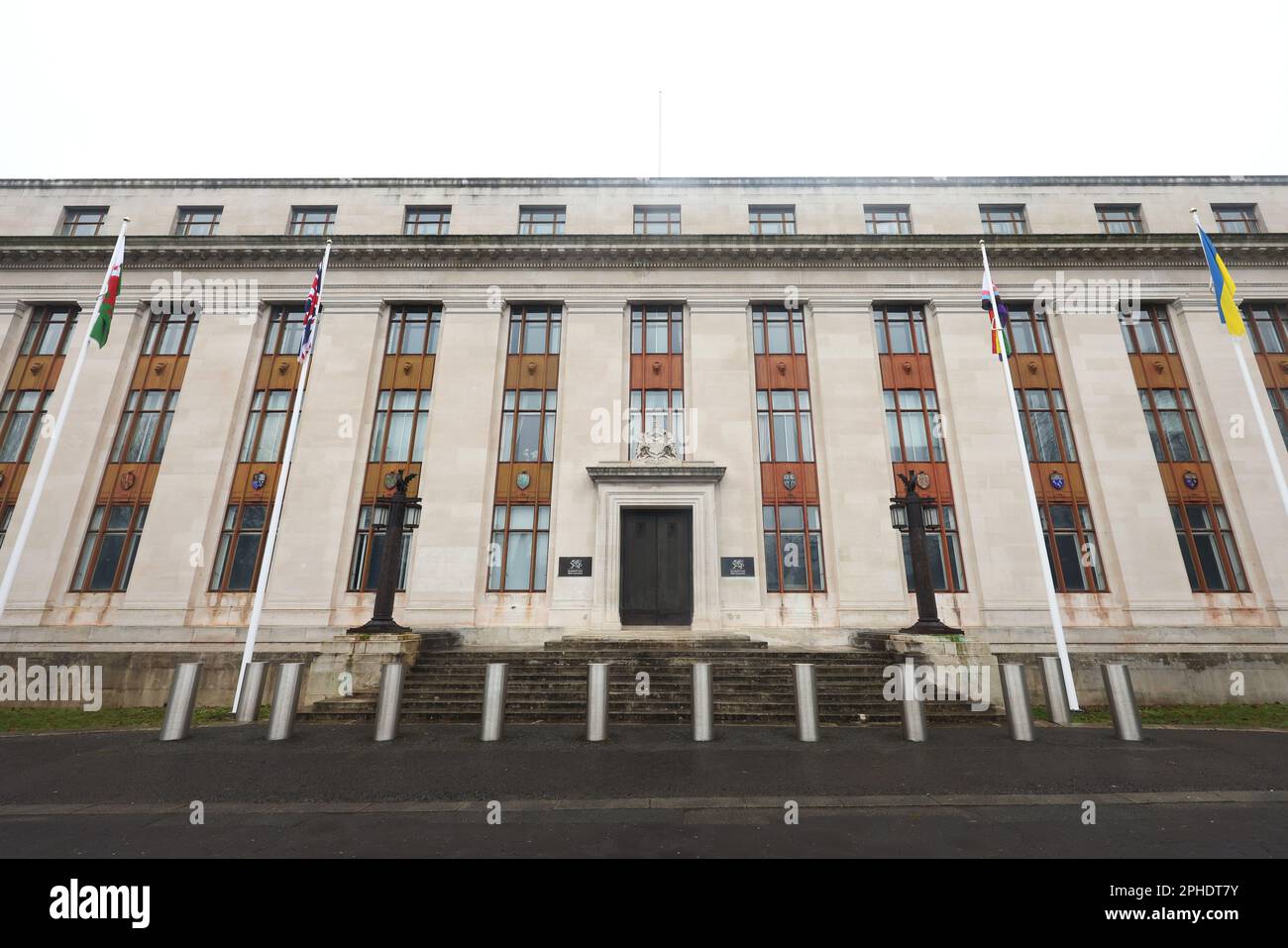 Welsh dragon logo hi-res stock photography and images - Alamy
