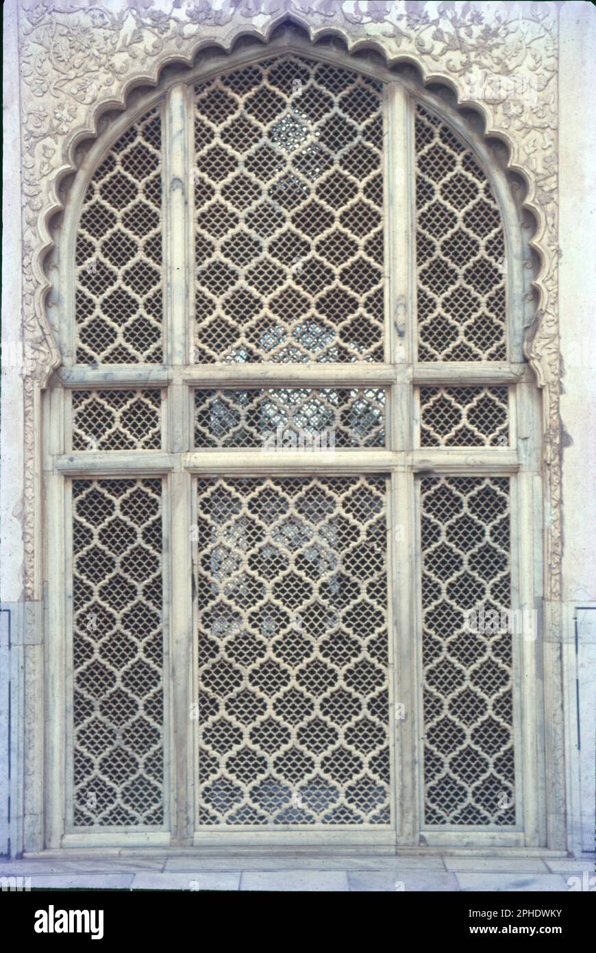 Marble Jali (Perforated Wall), Window at Bibi Ka Makbara, Aurangabad ...