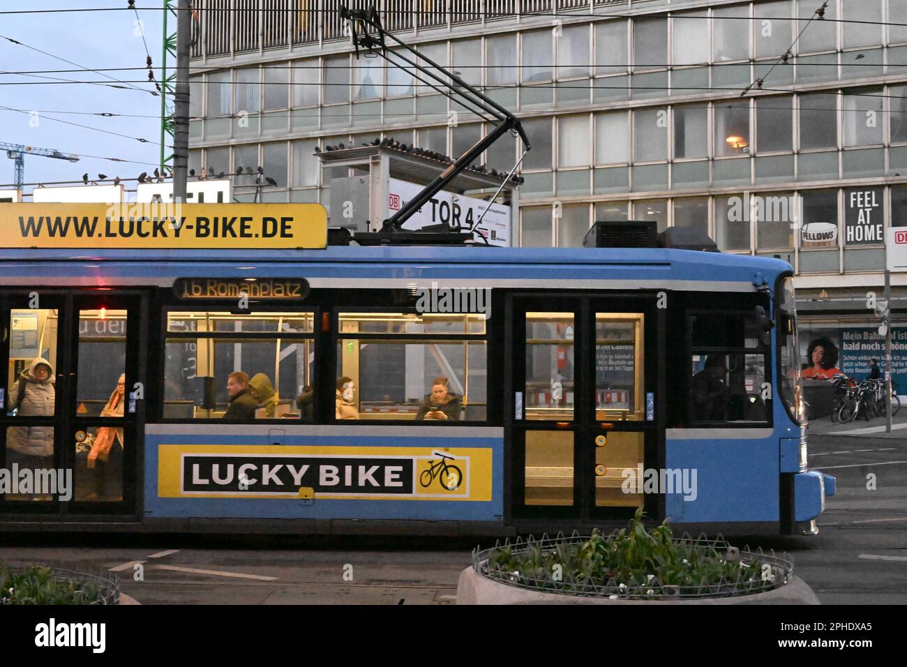 Munich, Germany. 28th Mar, 2023. A streetcar runs after the warning ...