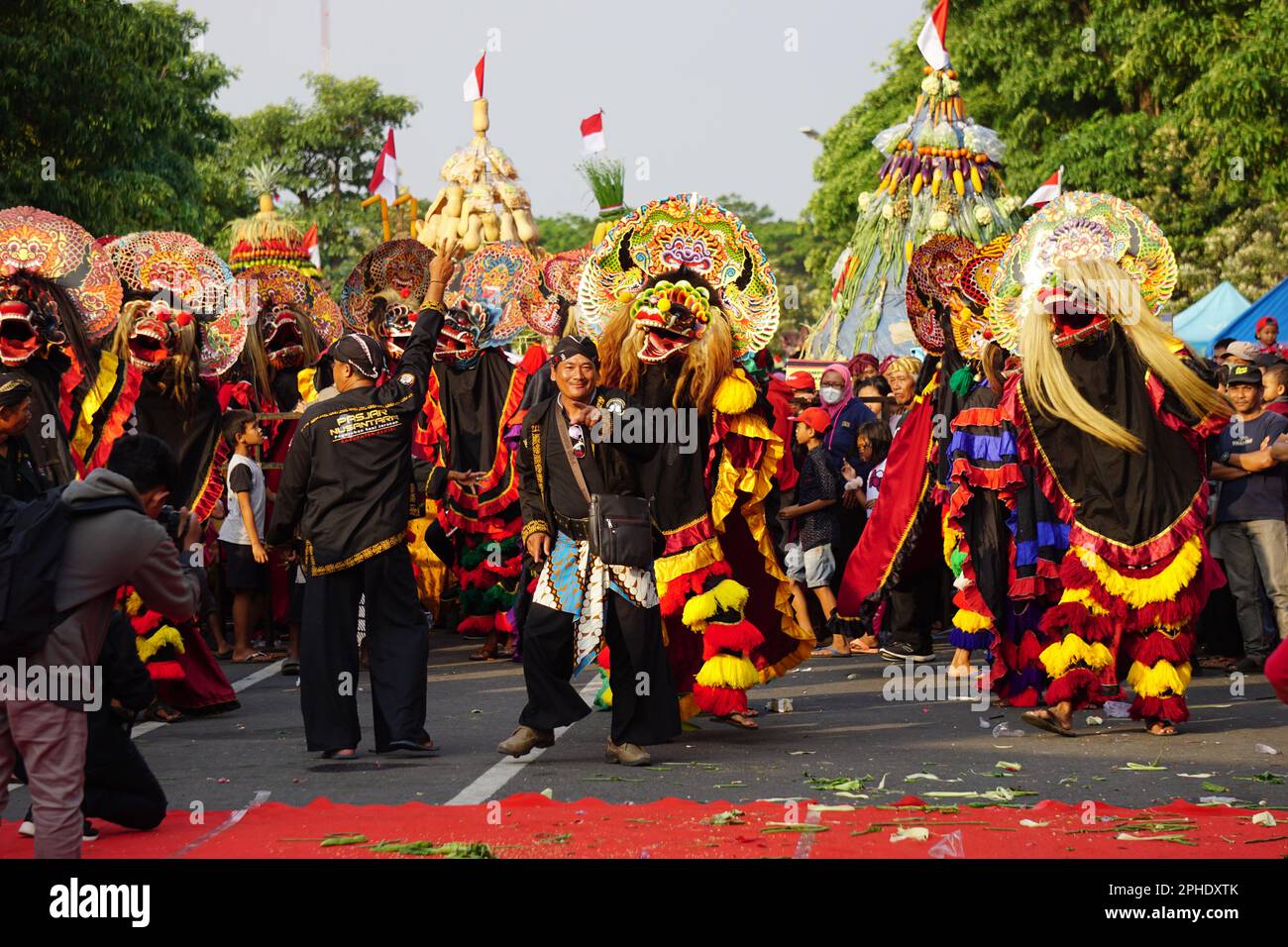 The perform of 1000 barong dance. Barong is one of the Indonesian ...