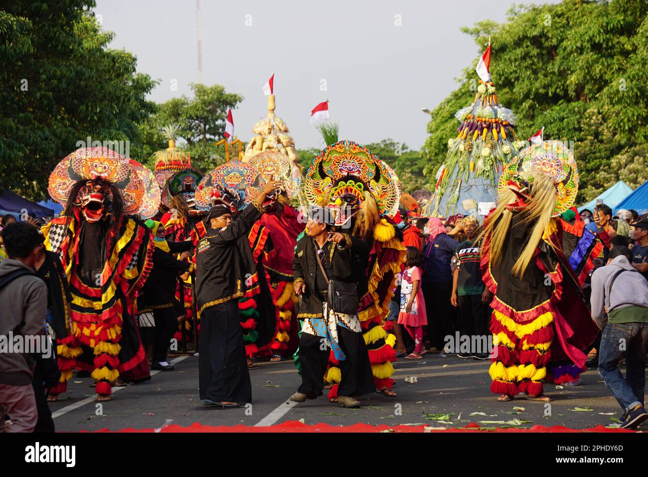 The perform of 1000 barong dance. Barong is one of the Indonesian ...