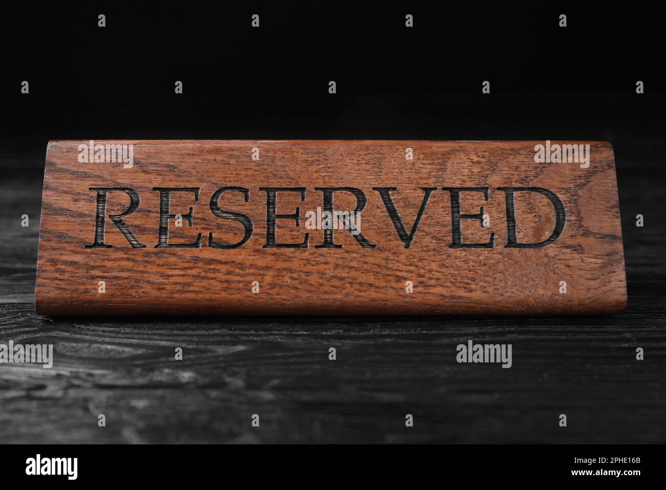 Reserved elegance hi-res stock photography and images - Alamy