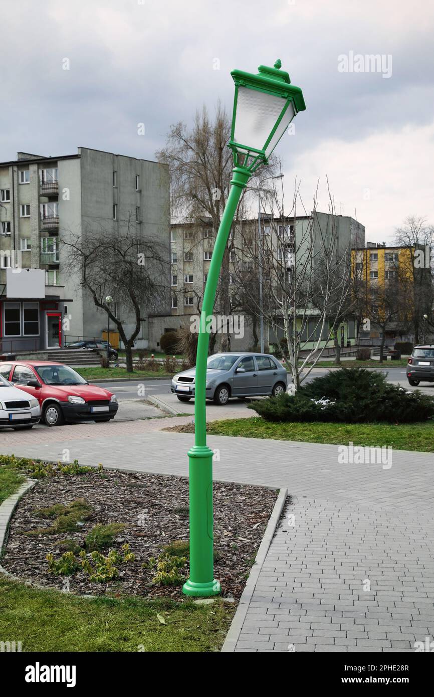 Green street lamp hi-res stock photography and images - Alamy